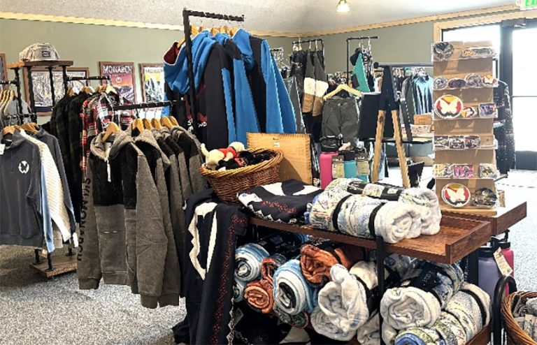 Shopping - Monarch Mountain at the Crest